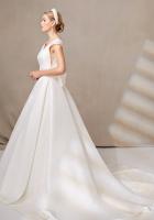 China Immaculately Plus Size Sweep Train Appliqued Lace V-neck Cap Sleeve Backless White Satin Ball Gown Wedding Dress for sale