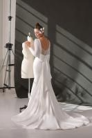 China Simply Long Sleeve Sweep Train V-neck Plunge Neckline Pleated Sheath Mermaid White Satin Bride Wedding Dress for sale