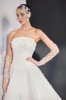 China Modern Custom-made Size Empire Zipper Strapless Court Train White Satin Lace Bride Ball Gown Wedding Dress for sale
