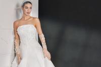 China Modern Custom-made Size Empire Zipper Strapless Court Train White Satin Lace Bride Ball Gown Wedding Dress for sale