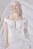 China Unique Off-the-shoulder Appliqued Lace Illusion Back Zipper Sheath Mermaid Court Train White Bride Wedding Dress for sale