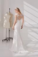 China Unique Off-the-shoulder Appliqued Lace Illusion Back Zipper Sheath Mermaid Court Train White Bride Wedding Dress for sale