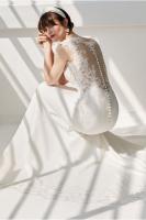 China Romantic Sheath V-neckline Court Train Zipper Appliqued Lace Two Straps Mermaid White Satin Bride Wedding Dress for sale