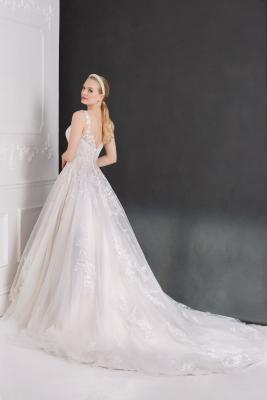 China Elegant Custom-made Size Zipper Court Train V-neck Two Straps Zipper White Tulle Lace Ball Gown Bride Wedding Dress for sale