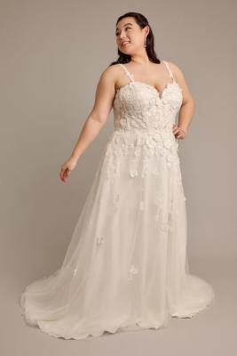 China Stunning Sweetheart Neck Plus Size Appliques Lace  Spaghetti Strap Chapel Train Lace-up Ivory Tulle Wedding Dress for sale