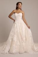 China Zipper Sweetheart Neck Strapless Appliques Lace Chapel Train Ivory Organza Ball Gown Bridal Wedding Dress for sale