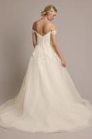 China Unique Appliques Lace Beaded Off-the-shoulder Chapel Train Zipper Ivory Tulle Ball Gown Wedding Dress for sale