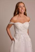 China Stunning Off-the-shoulder Sweetheart Neck Zipper Princess Sweep Train Appliqued A-line White Organza Bride Wedding Dress for sale