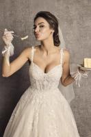 China Modern Illusion V-back Chapel Train Spaghetti Strap Lace Appliques Ivory Sparkling Tulle Tank Ball Gown Wedding Dress for sale