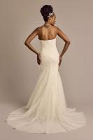 China Modern Cat-eye Neckline Strapless Spaghetti Straps Appliques Lace Chapel Train Zipper Mermaid White Tulle Wedding Dress for sale