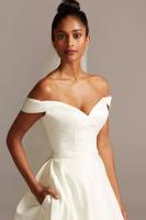 China Luxurious Customized Size Off-the-shoulder V-neck Ruffles Chapel Train Zipper Ivory Satin Ball Gown Wedding Dress for sale