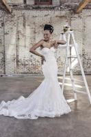 China Perfect Beaded Sheath Sweetheart Scalloped Lace Appliques Illusion Back Chapel Train Mermaid Ivory Organza Wedding Dress for sale