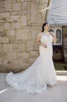 China Perfect Beaded Sheath Sweetheart Scalloped Lace Appliques Illusion Back Chapel Train Mermaid Ivory Organza Wedding Dress for sale