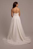 China Fairytale Beaded Appliqued Lace V-neck Zipper A-line Spaghetti Straps Sweep Train Split Slit Ivory Tulle Wedding Dress for sale