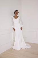 China Modern Long Sleeve V-neck Mermaid Sweep Train Custom-made Size Zipper Sheath Ivory Satin Wedding Dress for sale