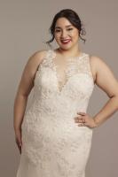 China Elegant Appliques Lace Cathedral Train Zipper Plunging Illusion Neckline Tank Mermaid Plus Size Ivory Wedding Dress for sale