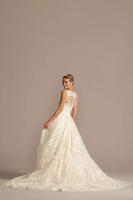 China Stunning Beaded Chapel Train Zipper Pleated Scalloped Appliqued Tulle Ball Gown White Lace Wedding Dress for sale