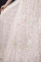 China Stunning Beaded Chapel Train Zipper Pleated Scalloped Appliqued Tulle Ball Gown White Lace Wedding Dress for sale