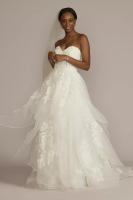 China Princess Tiered Floral Lace Appliques Strapless Sweetheart Neckline Chapel Train Ball Gown White Organza Wedding Dress for sale