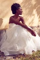 China Princess Tiered Floral Lace Appliques Strapless Sweetheart Neckline Chapel Train Ball Gown White Organza Wedding Dress for sale