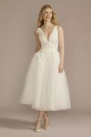 China Flirty A-line Plus Size Tea-length Plunging Neckline Tank Straps Appliqued Lace Zipper White Organza Midi Wedding Dress for sale