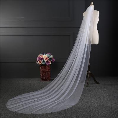 China Customized Wholesale 3 Meters Long Tulle A Top Vantage Bridal Wedding Dress Veil With Hair Comb for sale
