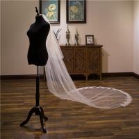 China Unique Customized 3.8m*1.5m Wholesale Long Chapel Appliqued Lace Tulle Bridal Wedding White Veil With Hair Comb for sale