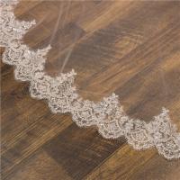 China Unique Customized 3.8m*1.5m Wholesale Long Chapel Appliqued Lace Tulle Bridal Wedding White Veil With Hair Comb for sale