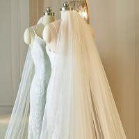 China Unique Customized 3.5m*1.3m Wholesale Long Cathedral Appliqued Lace Sequins Tulle Bridal Wedding Ivory Veil With Hair Co for sale