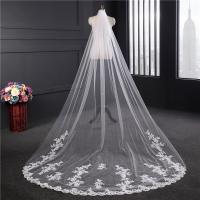 China Fashionable Customized 3m*1.8m Wholesale Appliqued Lace Tulle Bridal Wedding White Veil With Hair Comb for sale