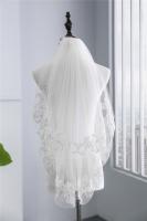 China Elegant Customized Wholesale Two Layers Tulle Appliqued Lace Short Bridal Wedding Veil With Hair Comb for sale