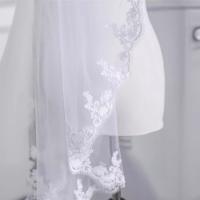 China Unique Customized Wholesale Appliqued Lace Tulle Bridal Wedding White Veil With Hair Comb for sale