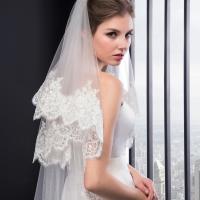 China New Styles Customized Wholesale Two Layers Appliqued Lace Sequins Tulle Bridal Wedding White Veil With Hair Comb for sale