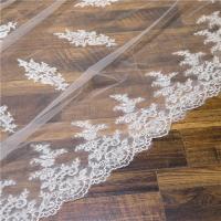 China New Styles Customized Two Layers Appliqued Lace 3.5m*1.8m Tulle Bridal Wedding White Veil With Hair Comb for sale