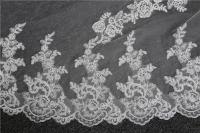 China New Styles Customized Two Layers Appliqued Lace 3.5m*1.8m Tulle Bridal Wedding White Veil With Hair Comb for sale