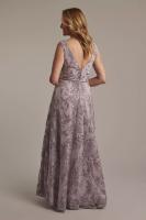 China Classic A-line V-neck Two Straps Plus Size Zipper Lavender Haze Lace Mother Of The Bride Dress for sale