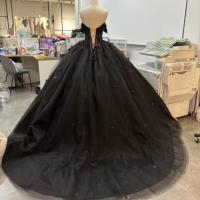 China Classic Sweetheart Neckline Appliqued Evening Party 16 Years Girls Sweep Train Cap Sleeve Black Tulle Quinceanera Dress for sale