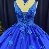 China Elegant Sleeveless Two Straps Party Ball Gowns Chapel Train Appliqued Royal Blue Tulle Flower Quinceanera Dress for sale