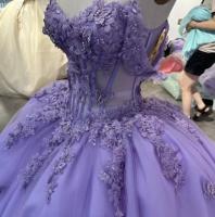 China Elegant Off-the-shoulder Ball Gown Sweetheart Neck Court Train Appliqued Lace Girls Long Lilac Tulle Quinceanera Dress for sale