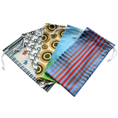 China Customized microfiber cell phone pouch 160-230gsm for Professional Use for sale