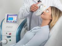 China IPL SHR ND YAG Laser Pigmentation Removal Machine , M22 Carbon Peel Machine for sale