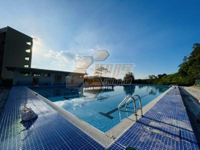 China Custom Competition Swimming Pool 25-28°C Water Temperature | Zn-Al-Mg Steel Construction | No Diving Boards Professional Grade for sale