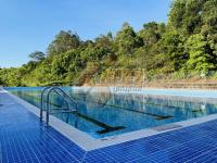 China Rectangular Competition Swimming Pool with 25-28°C Water Temperature Control and Customizable Dimensions for sale