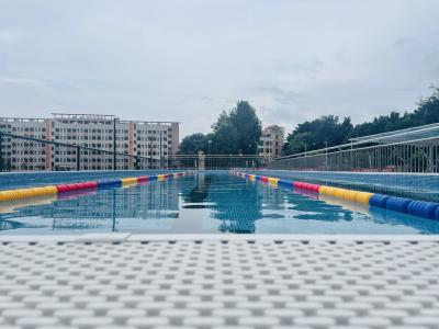 China Modular Steel Swimming Pool System Zn-Al-Mg Steel 2m Depth Fast Assembly for sale