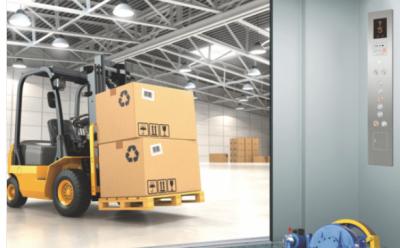 China ISO9001 Cargo Elevator Heavy Duty Stainless Steel Loarding Silver Color for sale