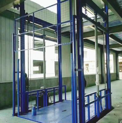 China 1000kg Capacity 3kw Automatic Cargo Elevator Door For Industrial Building for sale