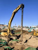 China Rotation Speed 2600 R/min Hydraulic Vibroflot For Soil Improvement 1200 Kg Capacity for sale
