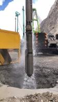 China Top Feed Vibroflot with High Centrifugal Force Adjustable Speed and Large Amplitude for Vibro Compaction for sale