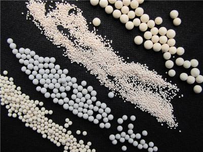 China Spherical Al2O3·NH2O 2mm Activated Alumina Adsorbent for sale