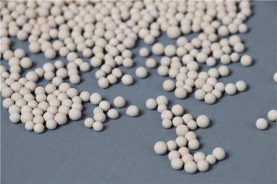 China Low Attrition 135kg/ Drum 13X Molecular Sieve Desiccant for sale